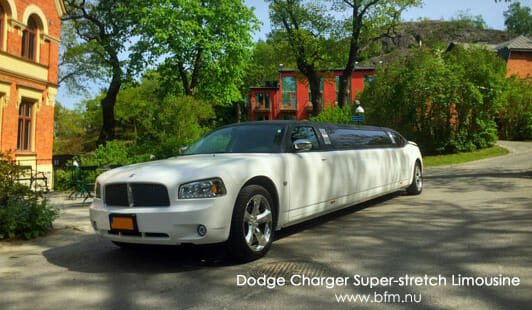 Dodge Charger Super Stretch Limousine - Bilförmedlingen